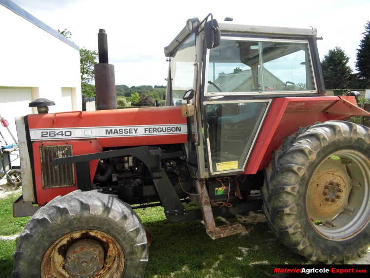 - VENDU *- Massey Ferguson 2640, tracteur agricole d’occasion, Bretagne.