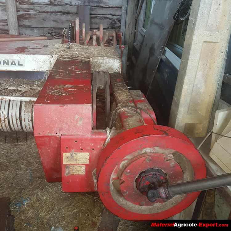 INTERNATIONAL 420, presse moyenne densité d’occasion, Midi Pyrénées